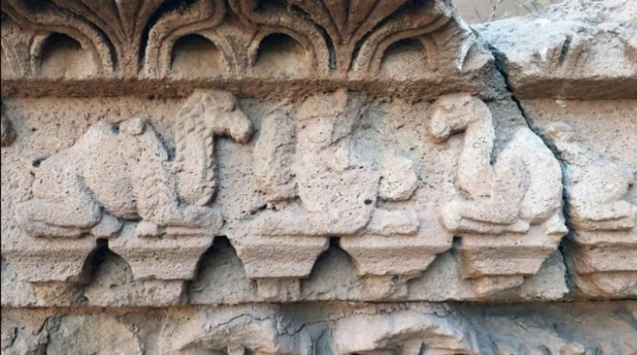 Hybrid camel sculptures found in Arab temple of â Allahâ s daughterâ