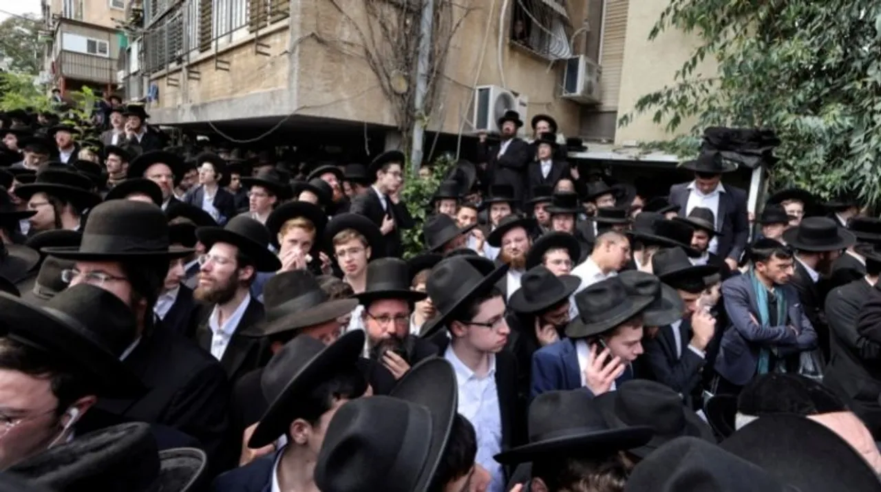 Revered Jewish sage buried in one of the largest gatherings in Israel's ...