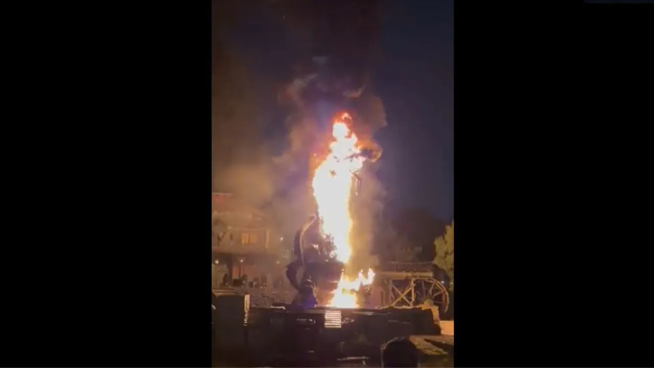 Fire at Disneyland California! Giant dragon erupts in flames during ...