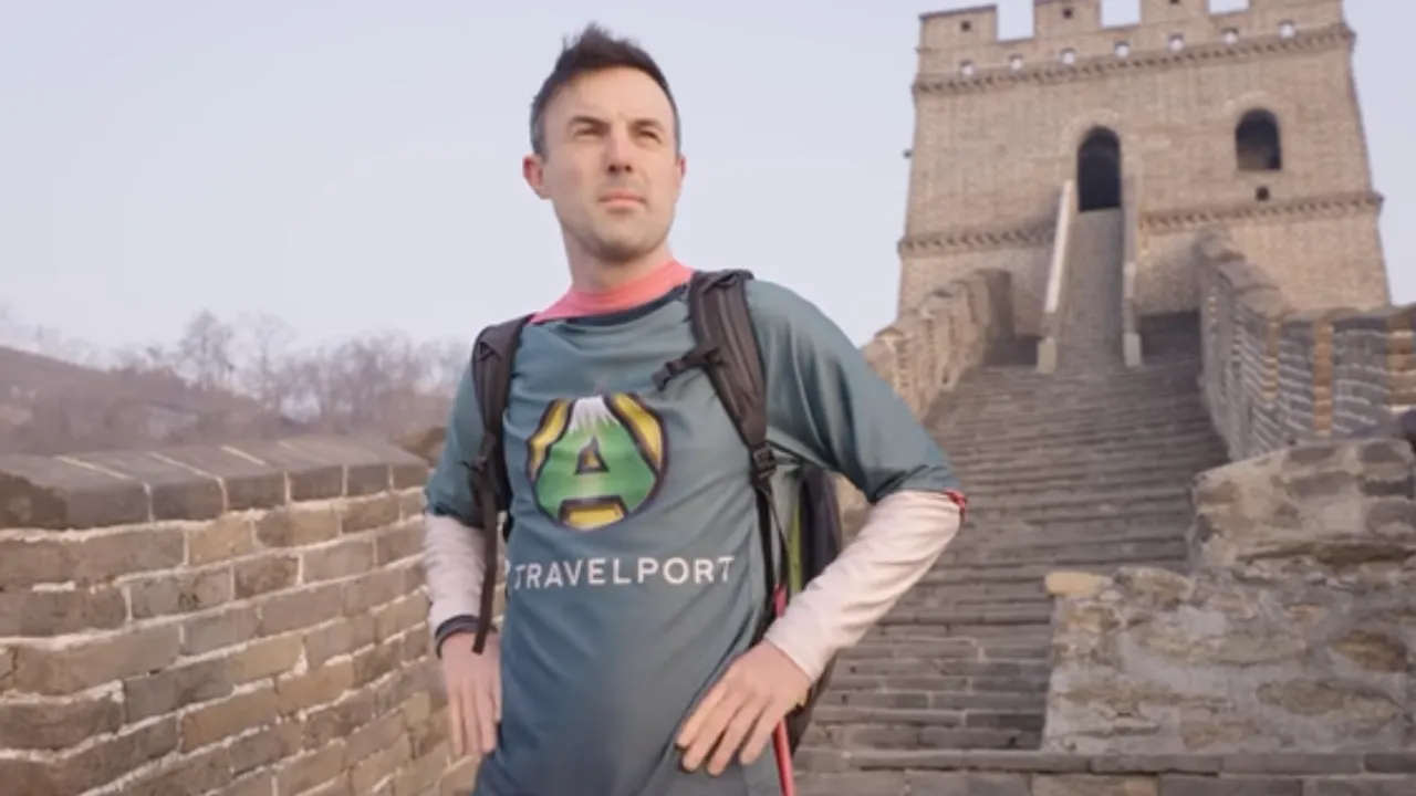 Insane World Record! British adventurer visits 7 Wonders of the World ...