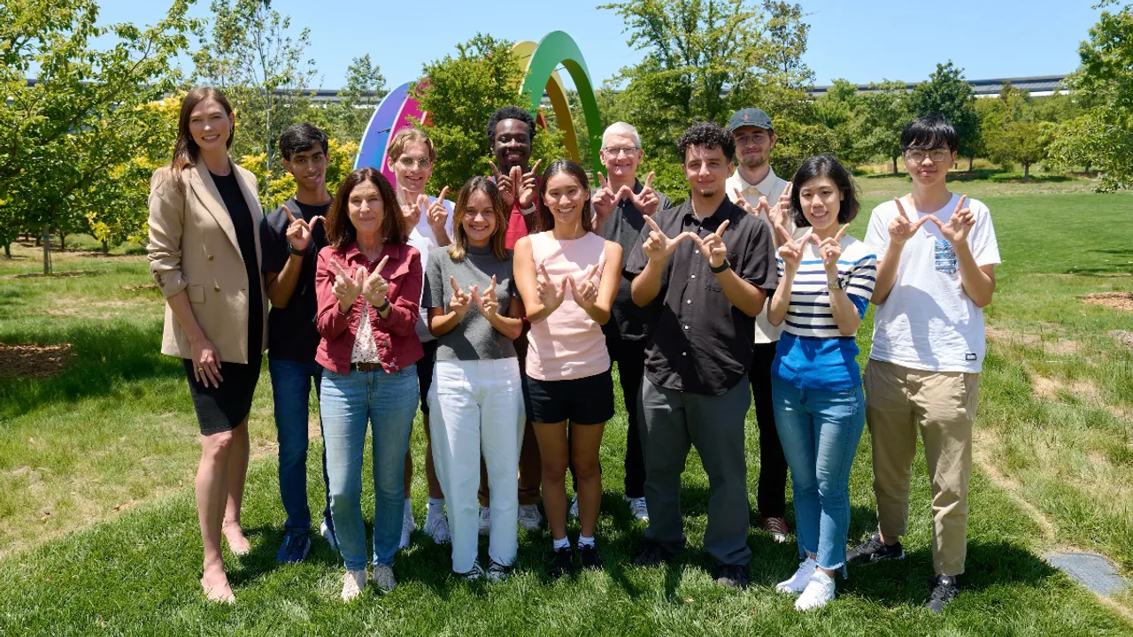 Apple WWDC 2023: Tim Cook Meets Students From All Over The World