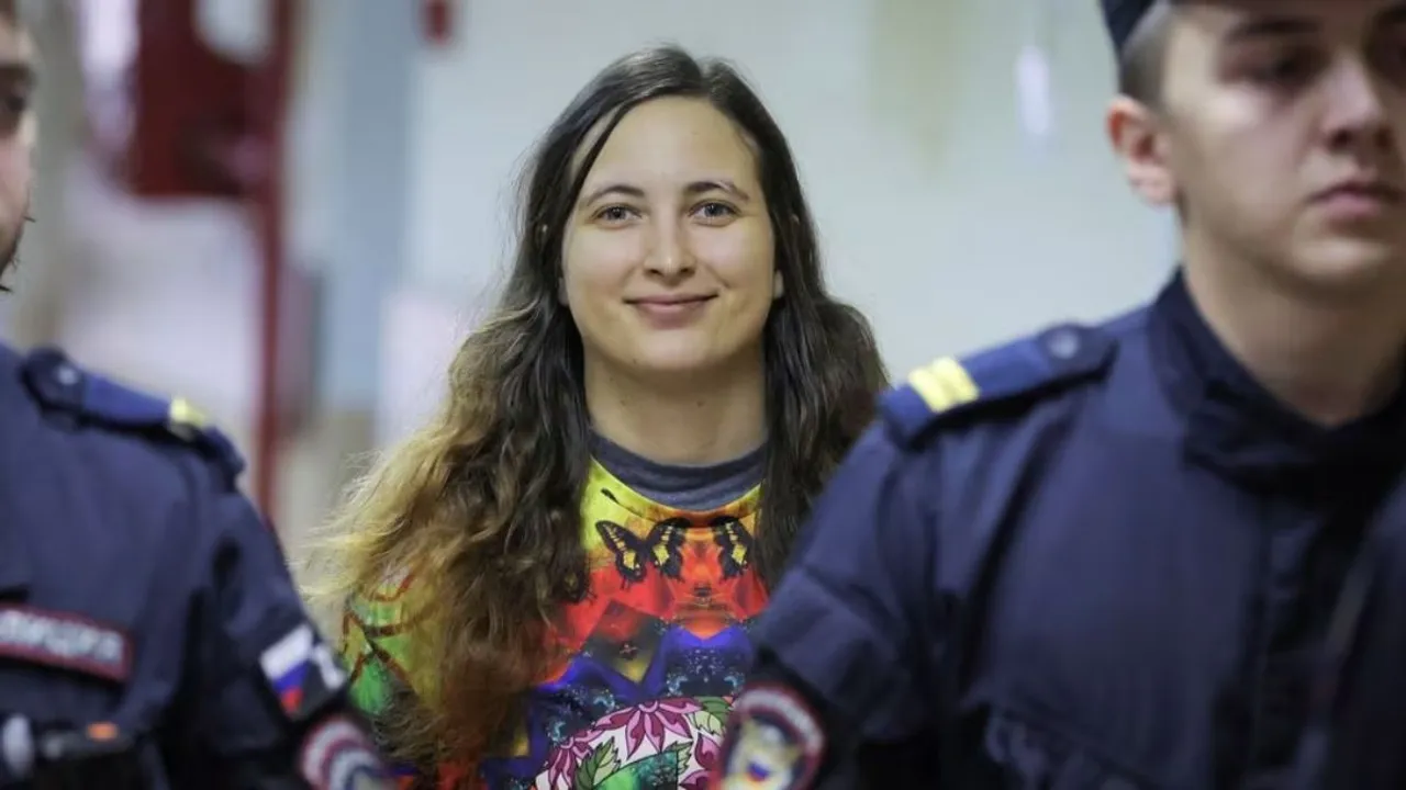 Russia sentences artist Alexandra Skochilenko to 7 years in prison over ...