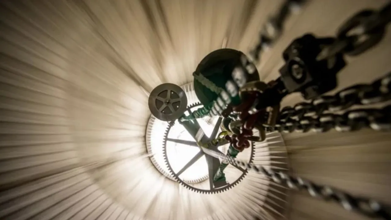 Amazon tycoon Jeff Bezos commits $42 million to Danny Hillis' visionary ...