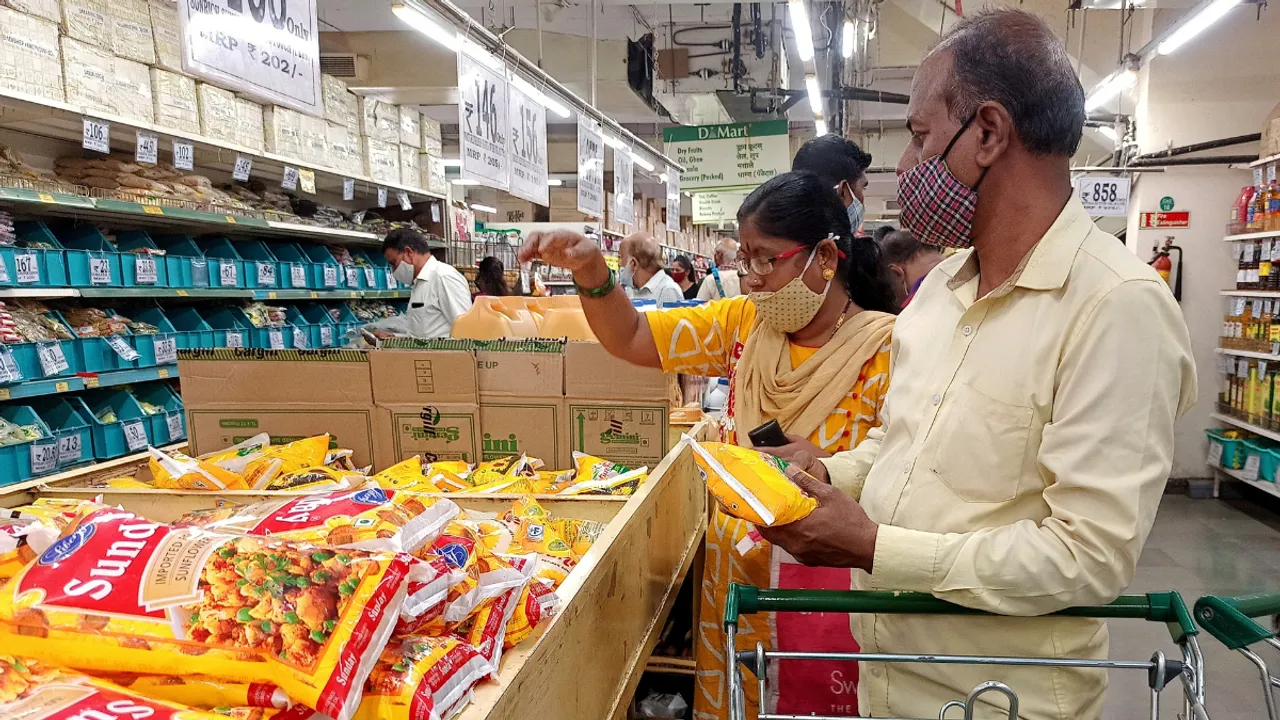 India: Monthly household consumer spending more than doubled in last ...