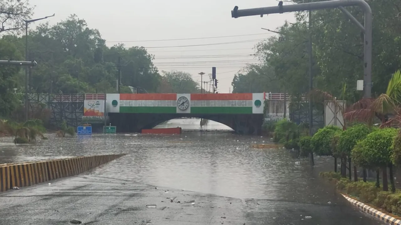 Weather update: IMD predicts heavy rain, issues orange alert for Delhi-NCR