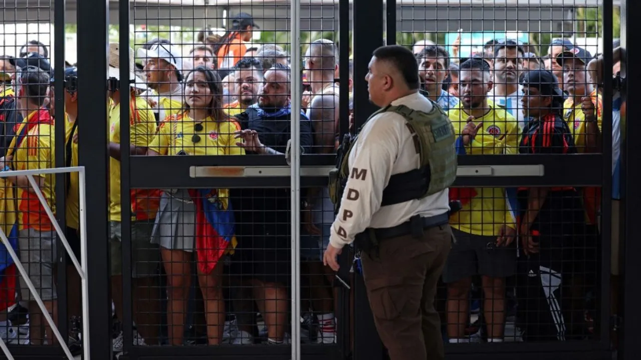 Ticketless fans breaching security at Miami stadium causes delay in ...