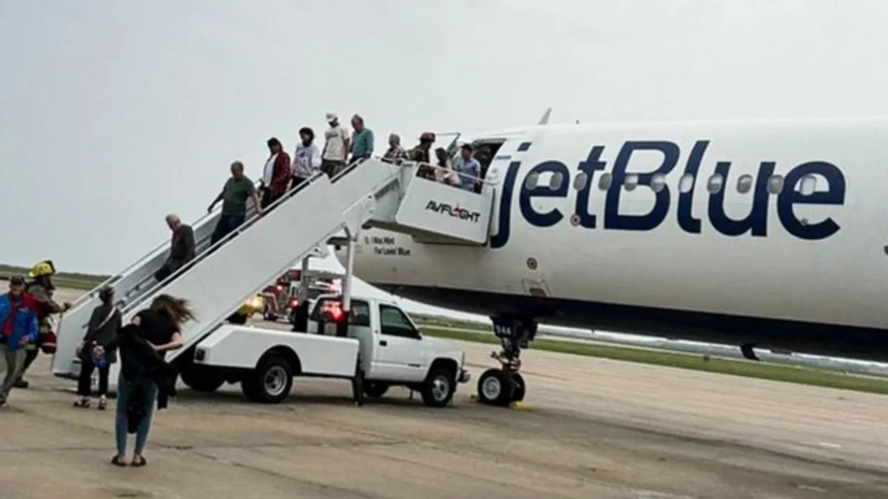 JetBlue flight detects 'fire-like smoke' in cockpit, makes emergency ...