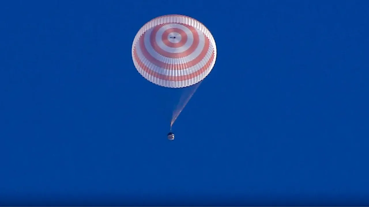 Russian capsule Soyuz carrying 2 Russians, one American returns to ...