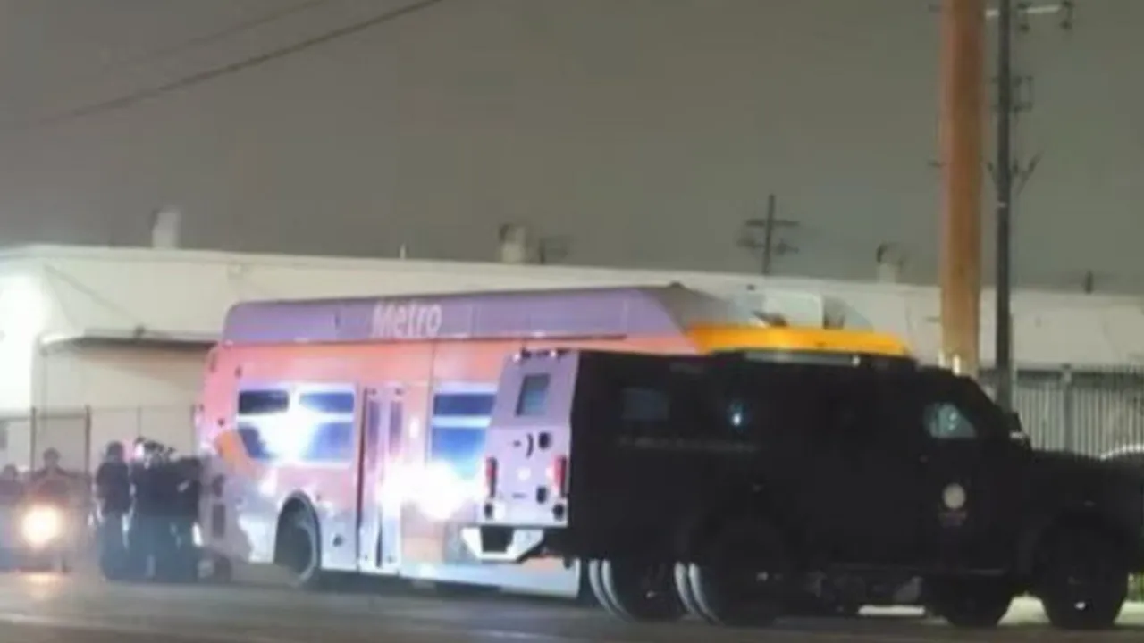 Los Angeles bus hijacking ends with wild police chase of suspect; one ...