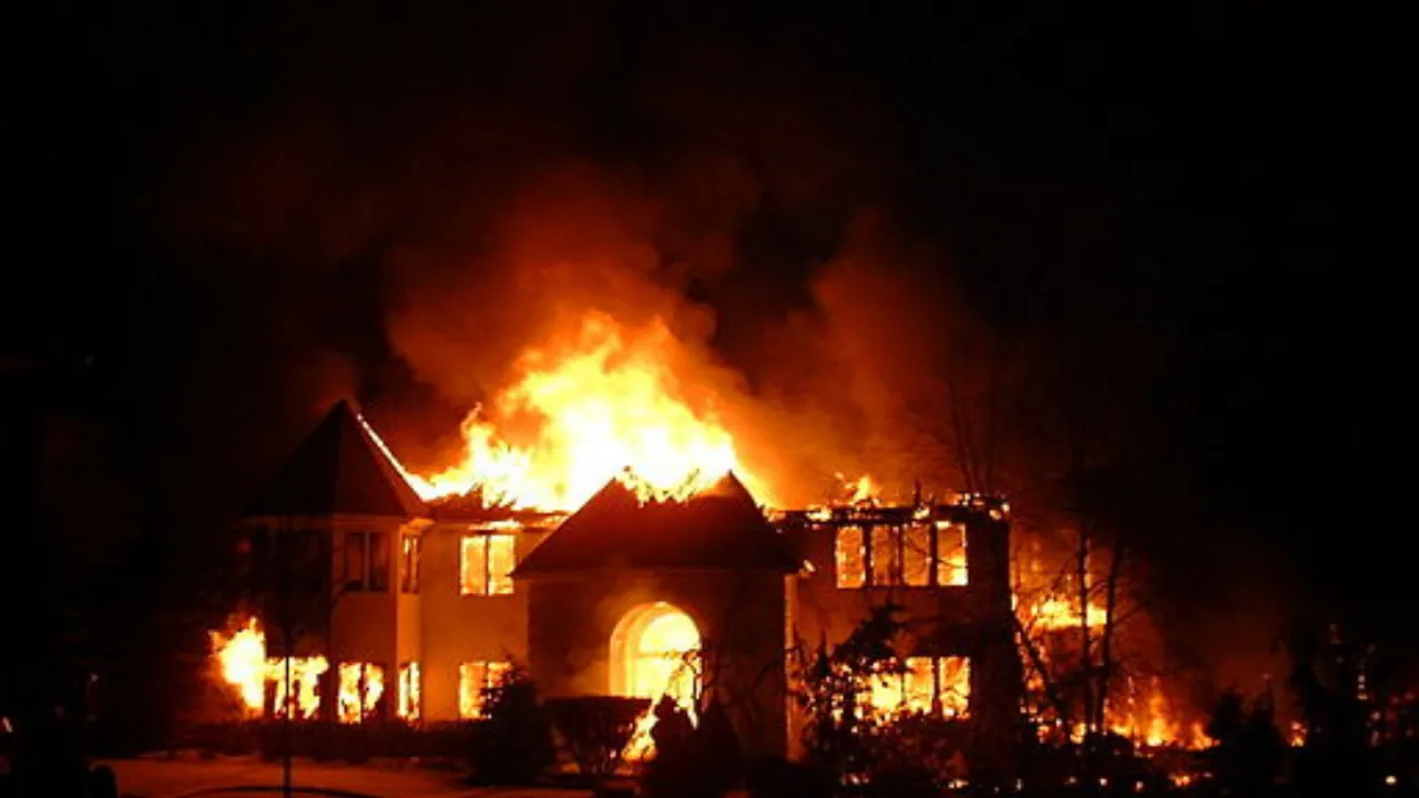 A recipe for disaster: Deep-frying a turkey costs family their $4mn mansion