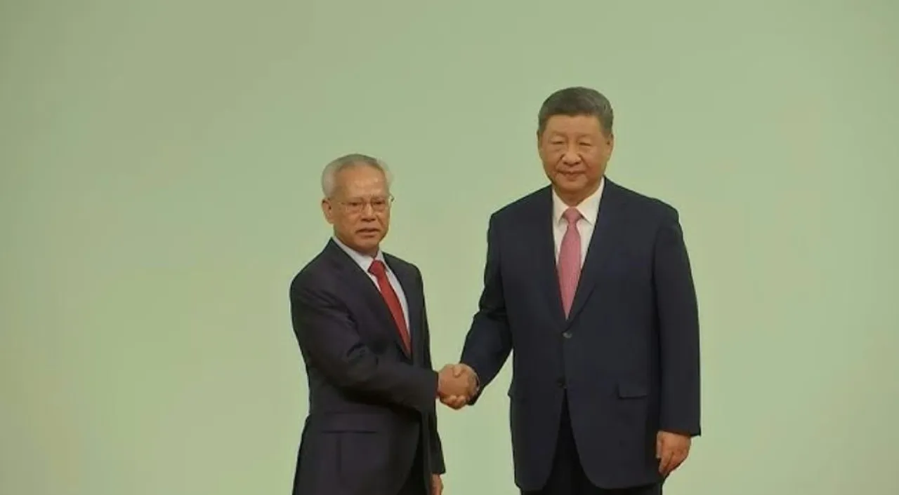 Chinese leader Xi administers oath to new Macau leader Sam Hou-fai