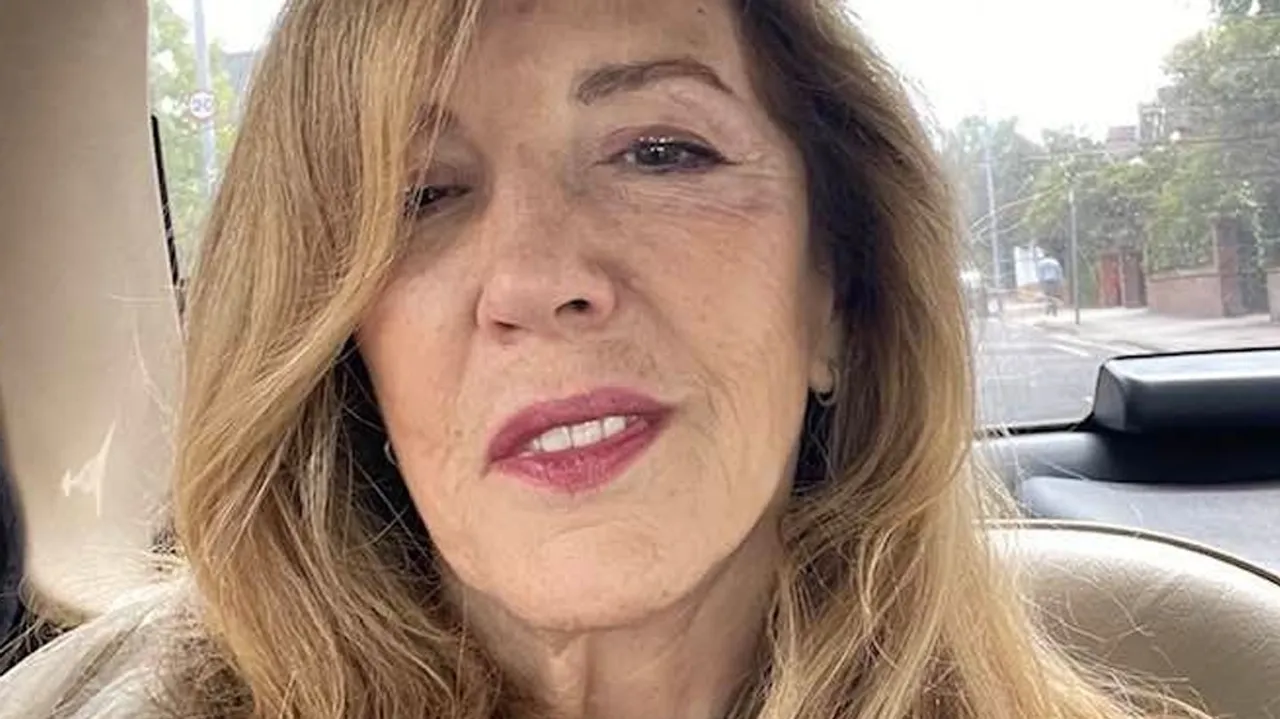 Revealed: David Bowie's Seduction of Male Fan in 1970s, New Book by ...