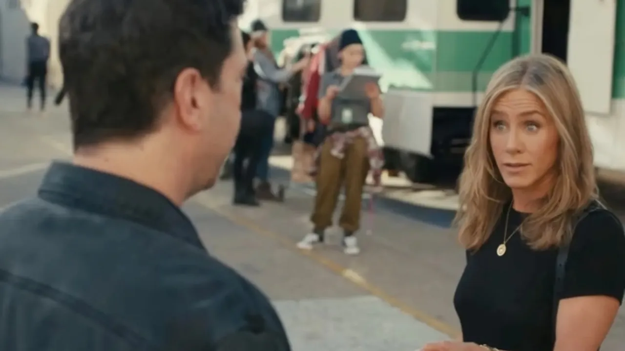 Jennifer Aniston And David Schwimmer Star In Humorous Uber Eats Super
