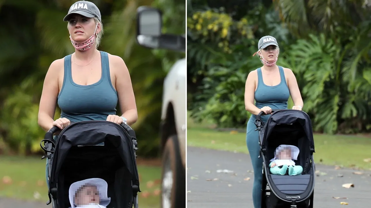 Katy Perrys Daughter Daisy Dove Makes Her First Public Appearance