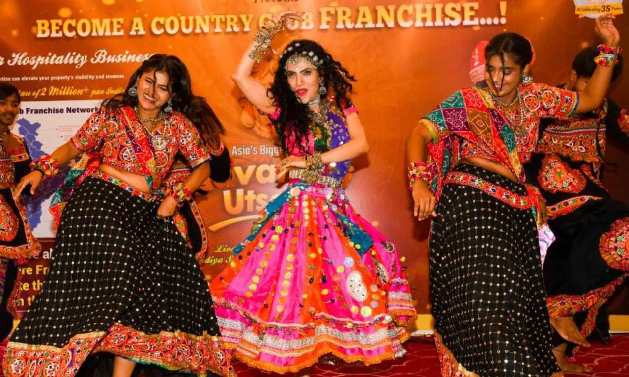 Garba goes global !-- celebrating Garba-Dandiya-Nites 2024 with Country ...