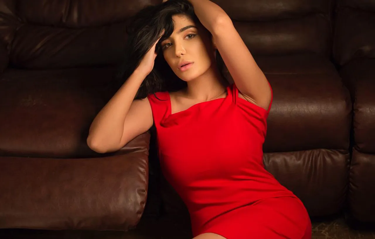 WHY IS SWAALINA EXTRA PEPPED UP!