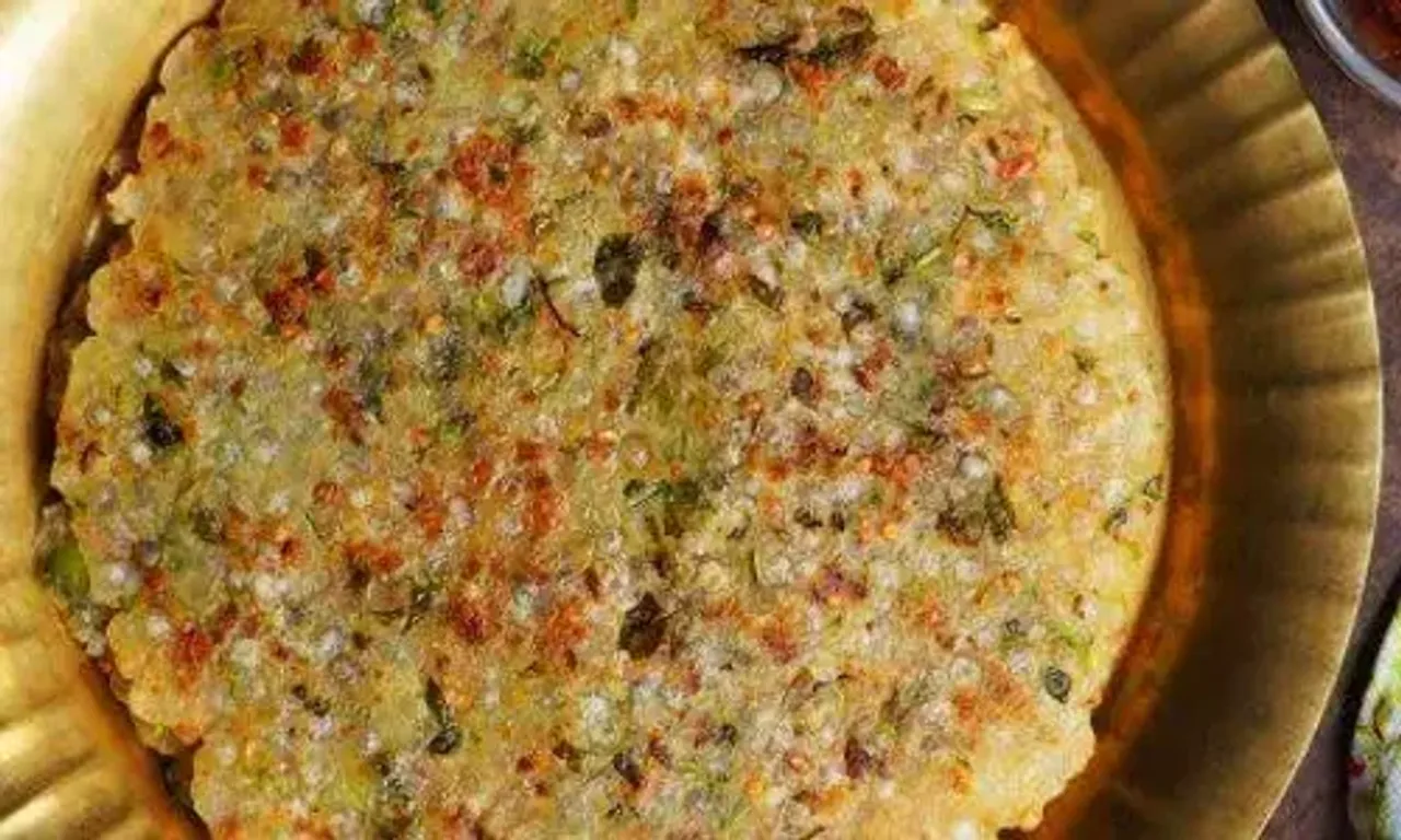 Sabudana Thalipeeth Recipe: One of the most commonly used ingredients ...