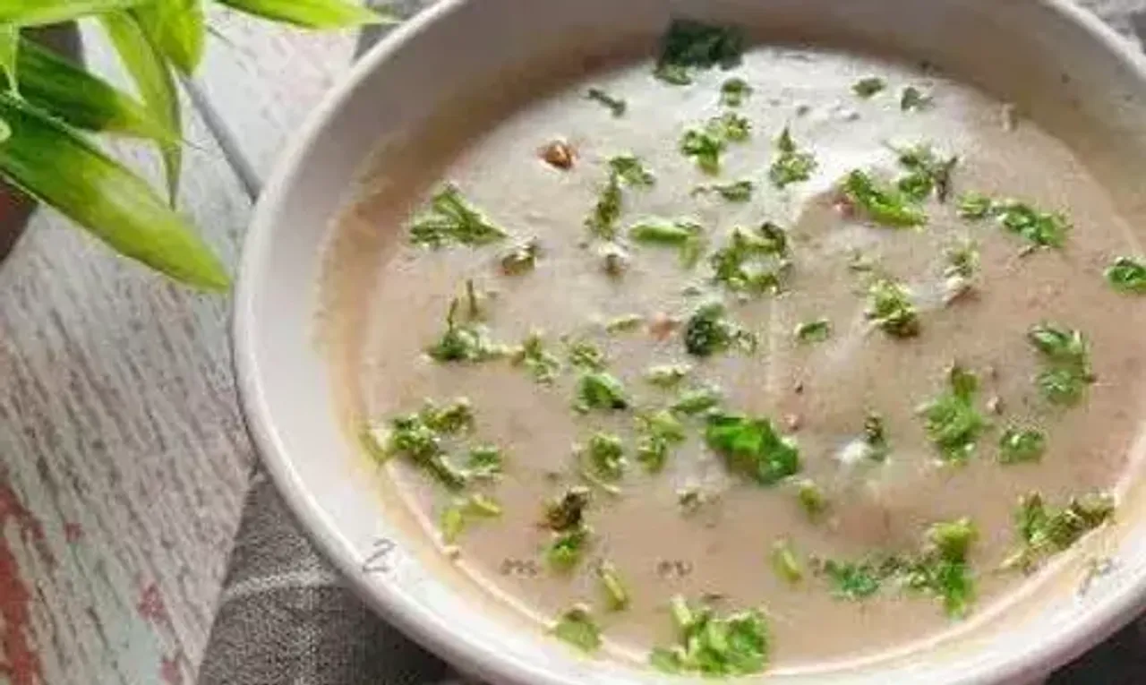 Singhade Ke Aate Ki Kadhi Recipe: Looking for some easy Navratri ...