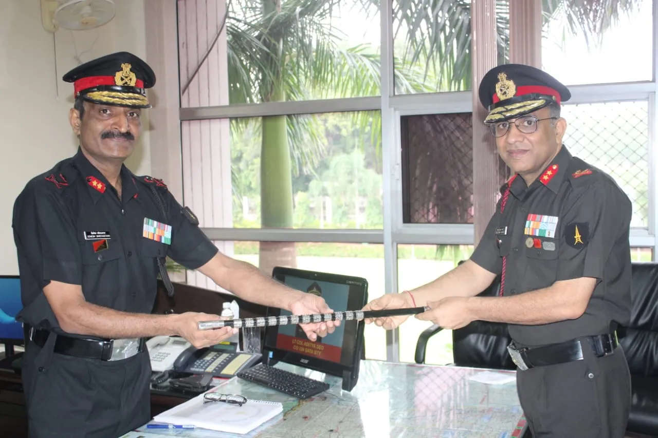 Maj Gen VK Sharma Sena Medal assumes command of Golden Katar Division