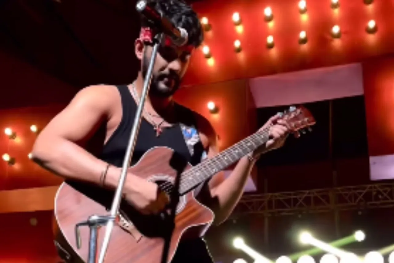 Bigg Boss OTT 2 fame Abhishek Malhan aka Fukra Insaan shares video of ...