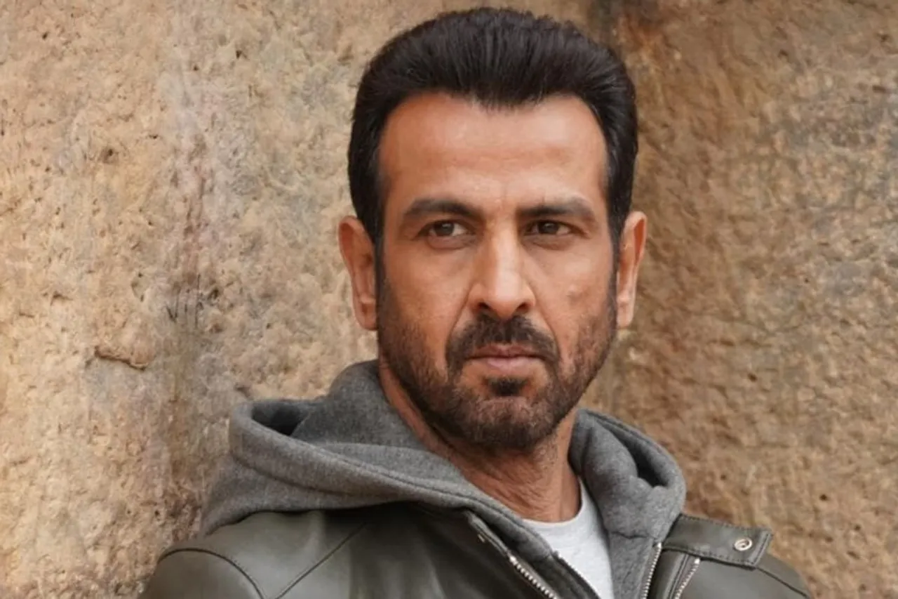 Ronit Roy Slams Swiggy over Delivery Person Plying on Wrong Side of ...