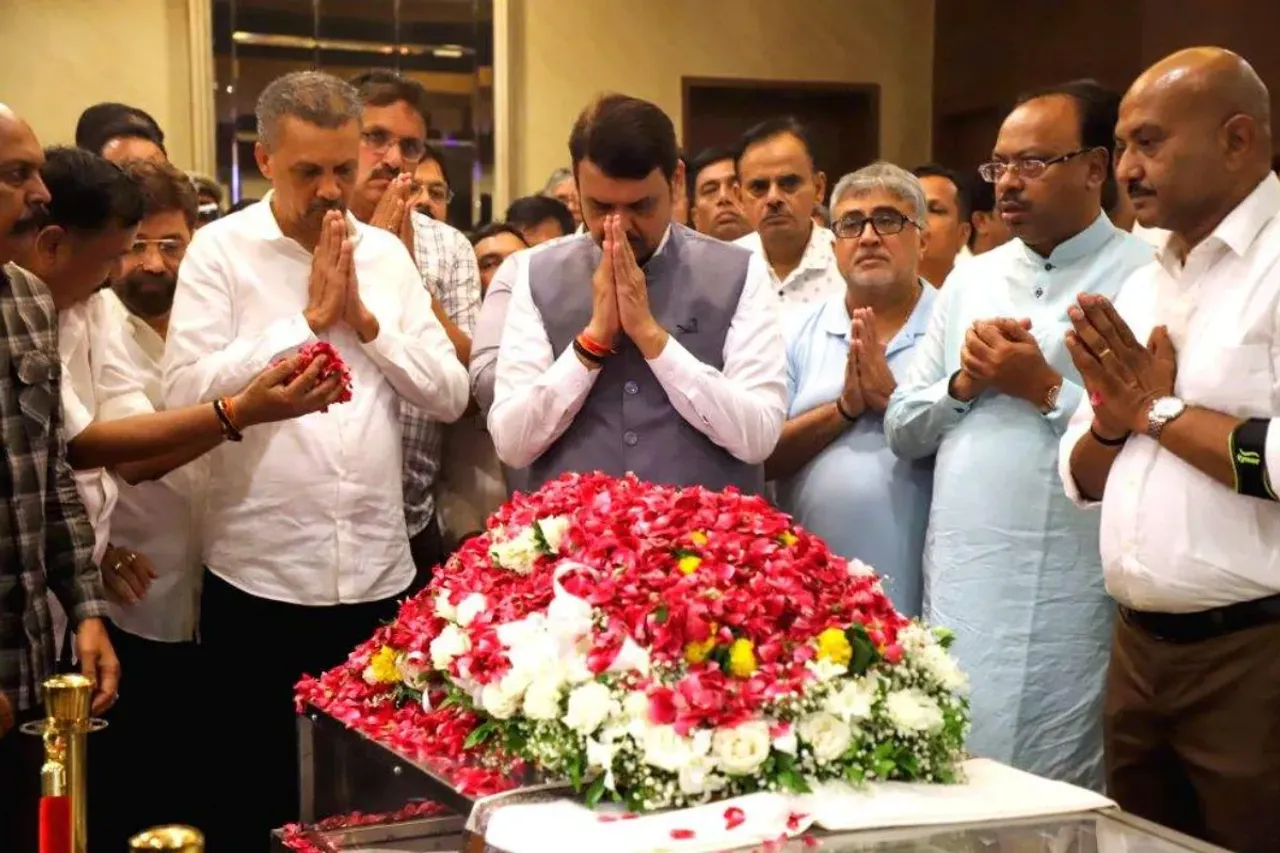 Amol Kale: Devendra Fadnavis Pays Last Tribute to MCA President ...