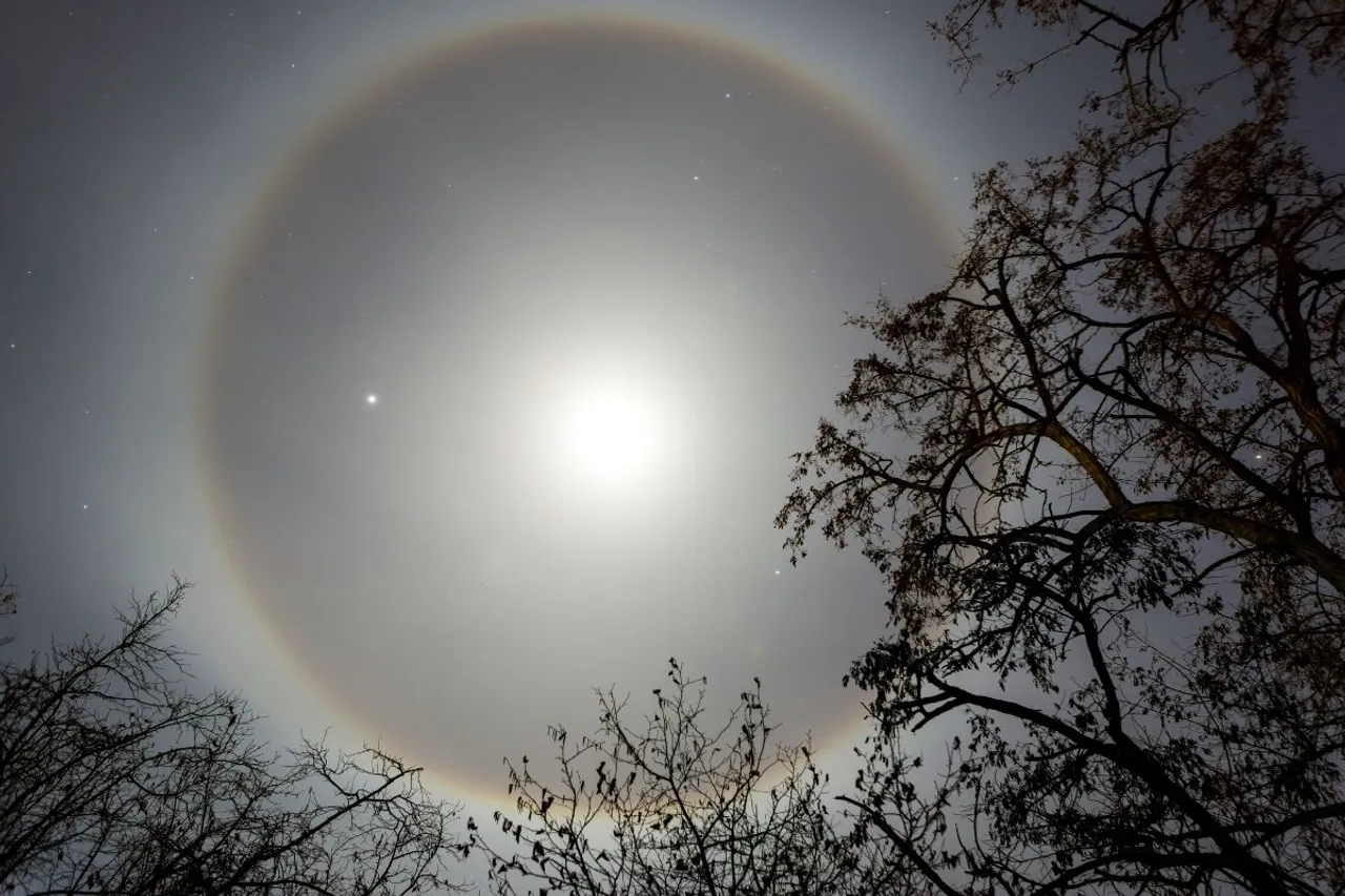 Notice a ring around moon? Here's what it means