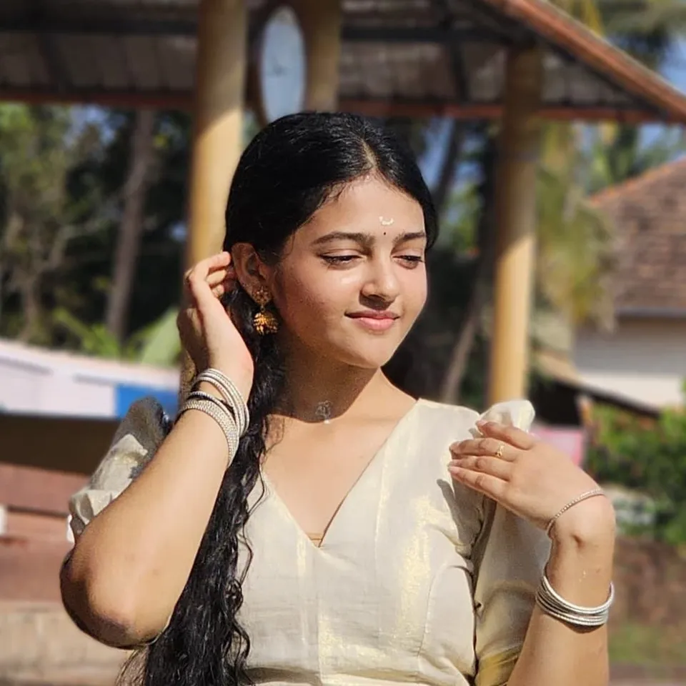 കറുത്ത മുത്തിലെ ബാല മോൾ തന്നെയോ ഇത്? ചിത്രങ്ങൾ വൈറൽ