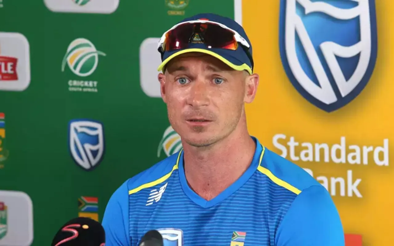 'Bumrah ko bhul gye lagrha' - Fans react as Dale Steyn picks five fast ...