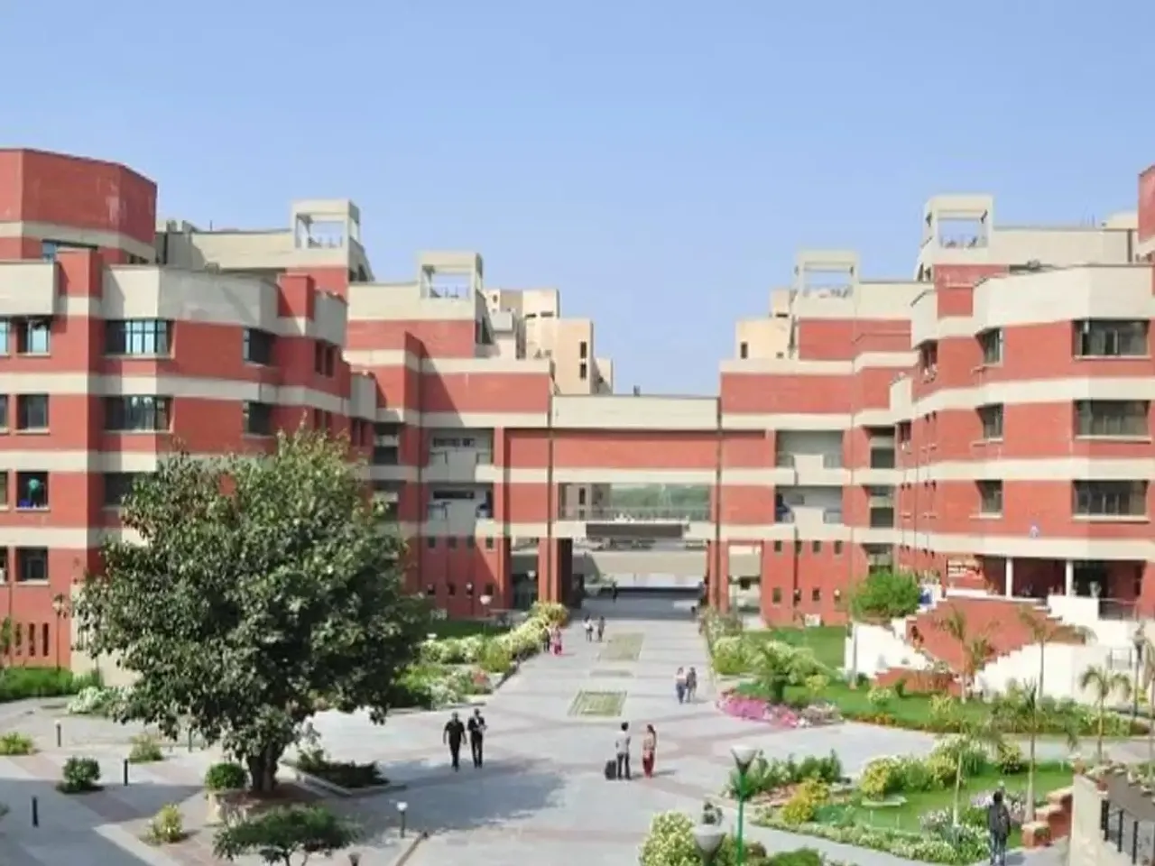 AIIMS Delhi, GGSIP University join forces for innovative patient ...