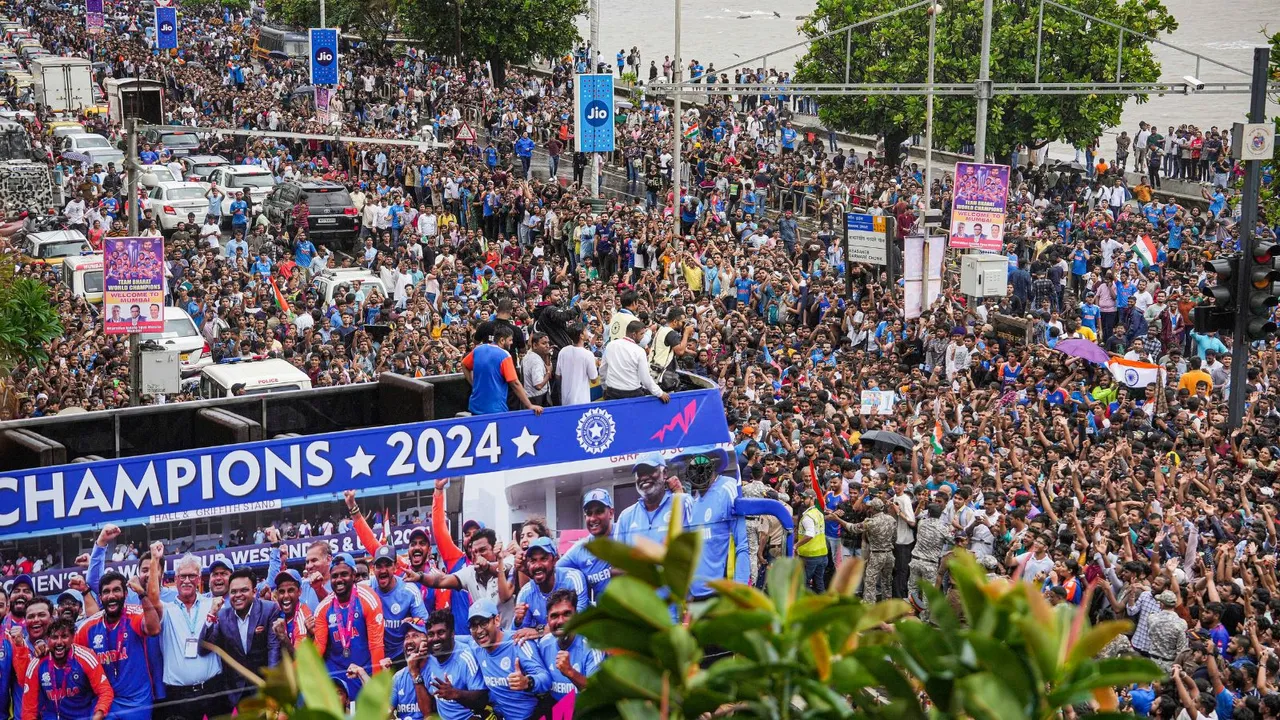 Victory parade of Indian cricket team: Extra security at railway stations
