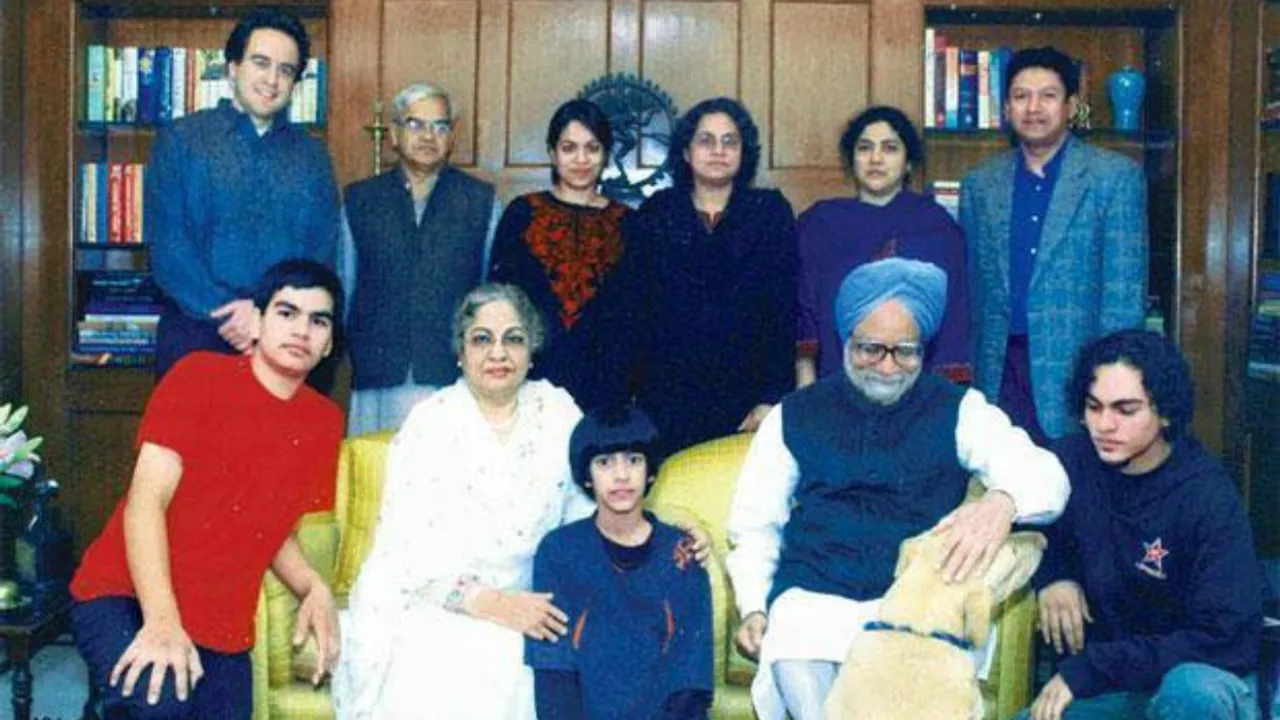 Life Beyond Politics: Know About Former PM Manmohan Singh's Family
