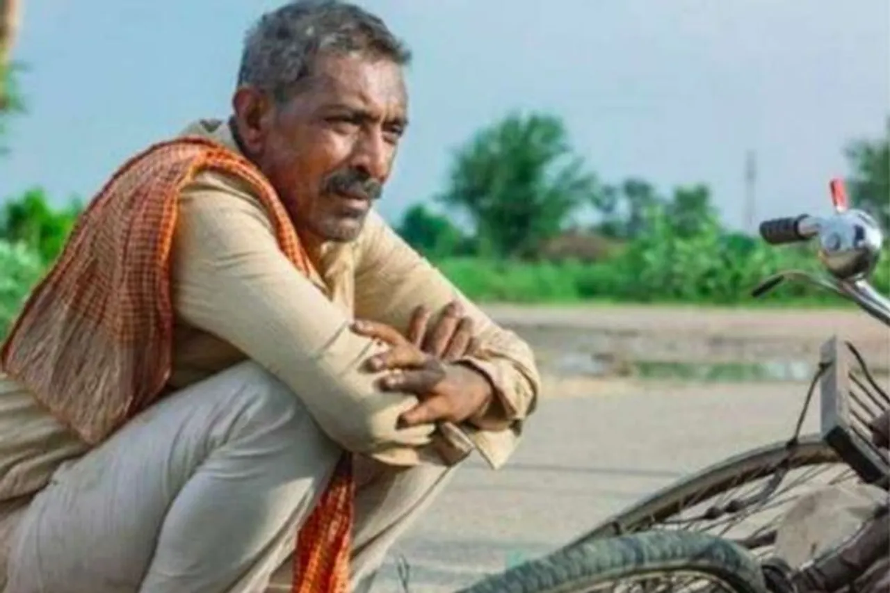 Matto Ki Saikil: Prakash Jha Fim Showcases Labourer's Struggles In ...