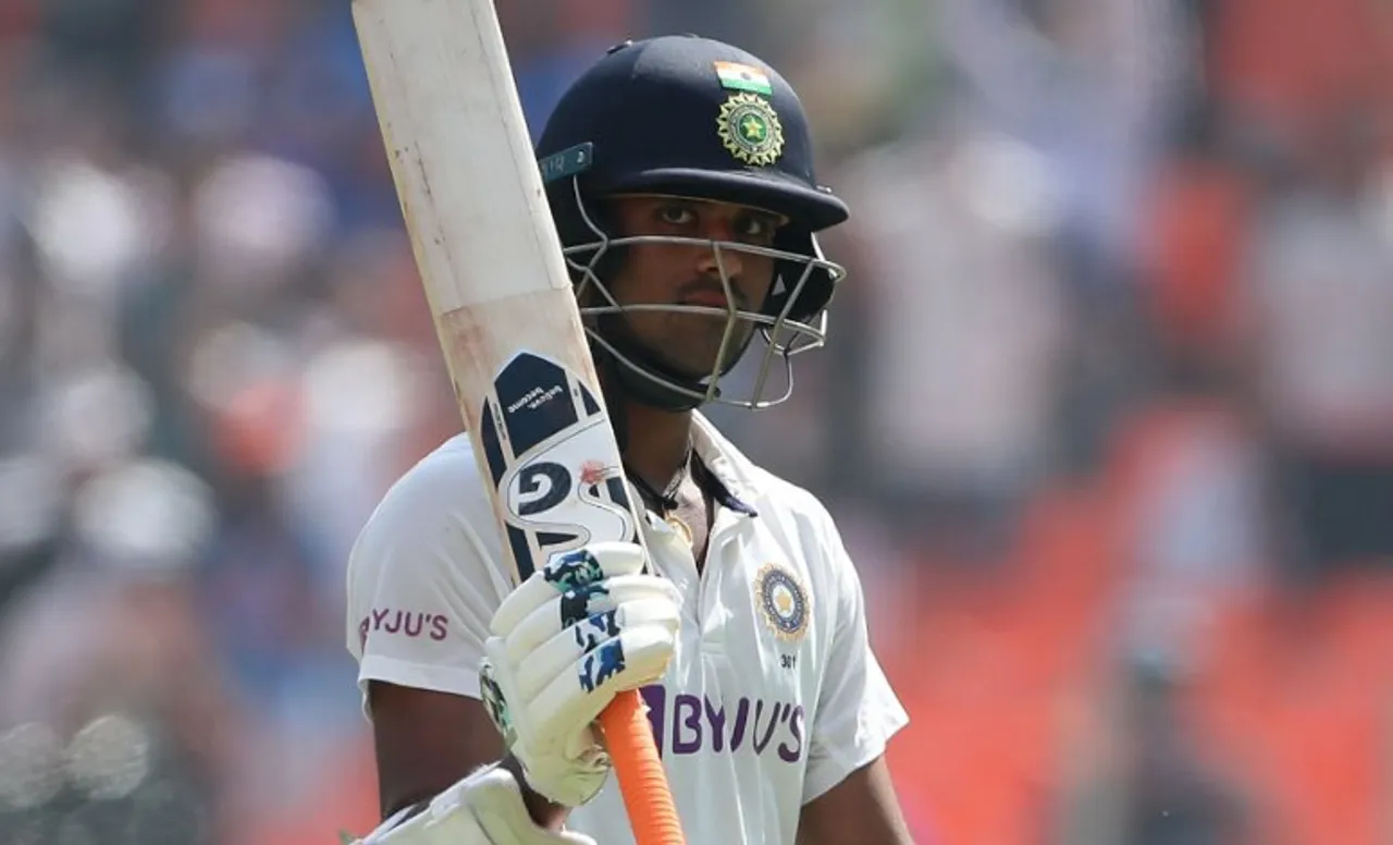 Washington Sundar's father disappointed with India's tailenders