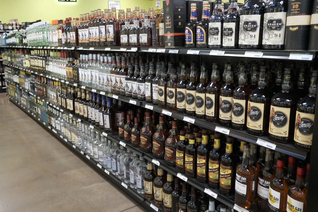 Delhi introduces e-Abkari for liquor trade