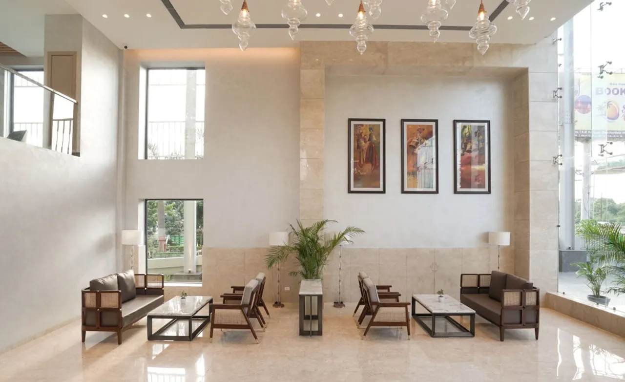 Lemon Tree extends its branch