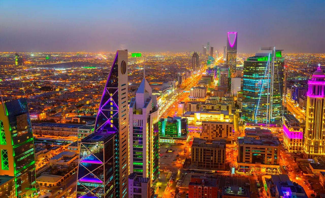 Saudi Arabia plans to open first alcohol store