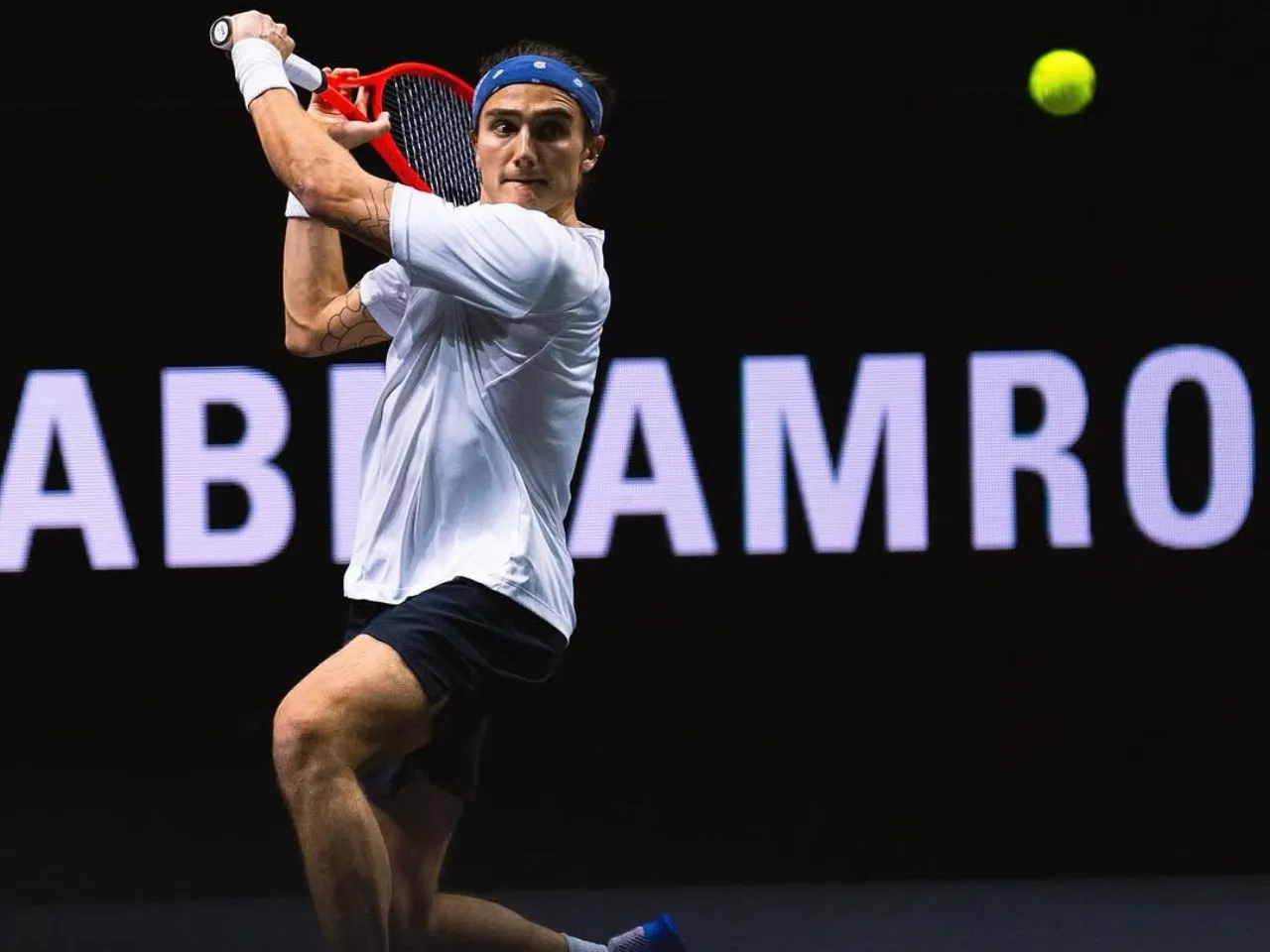 WATCH: Mattia Bellucci's insane shot against Alex De Minaur in Rotterdam