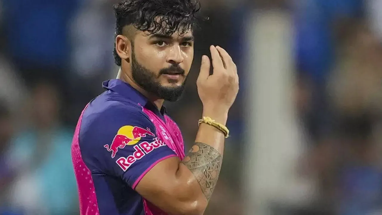 'Sara Ali Khan Hot' - Riyan Parag's YouTube search history sparks ...