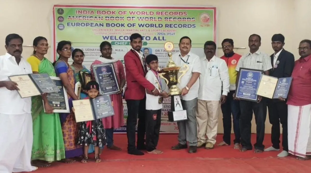 20 மணி நேரம் தற்காப்பு கலை... உலக சாதனை படைத்த கோவை சிறுவன்!