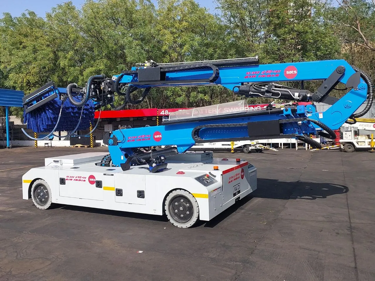 AISATS Brings AeroWash: Innovative Aircraft Washing Solution