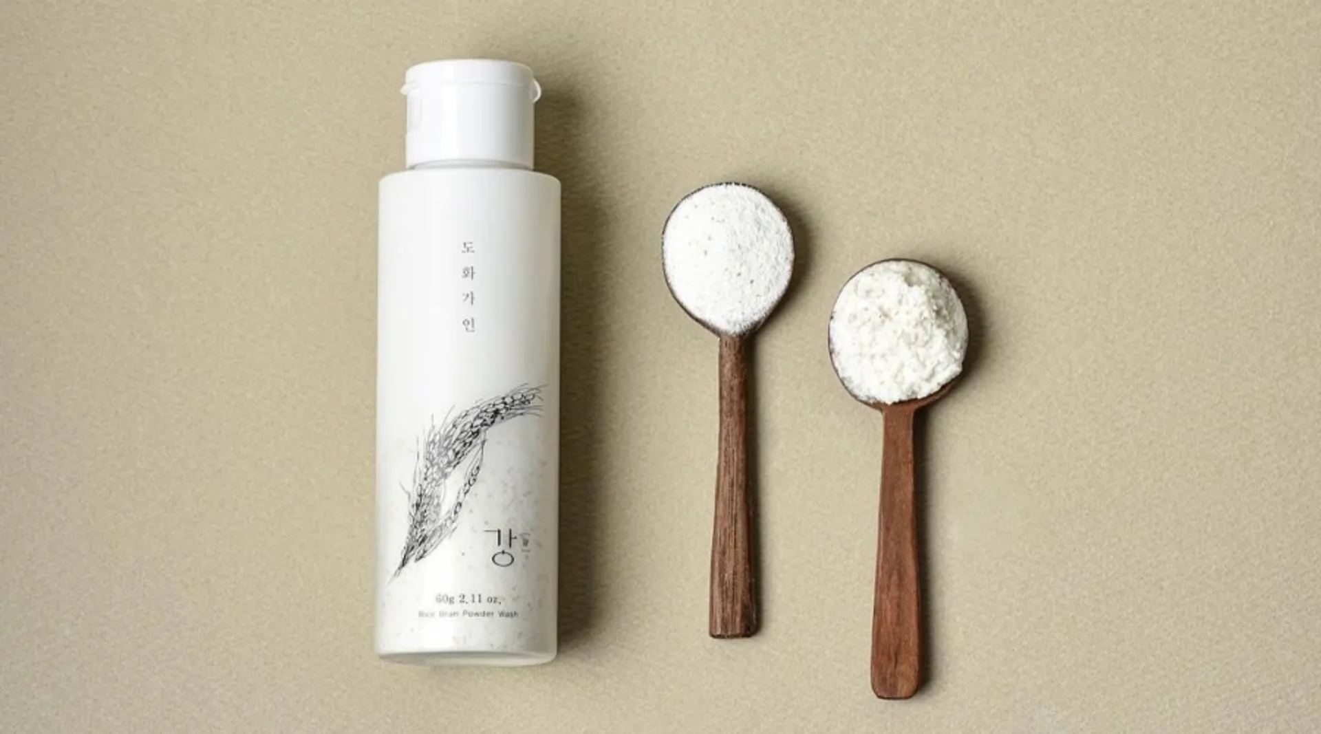 Here's Why Your Oily Skin Routine Needs A Powder Face Wash