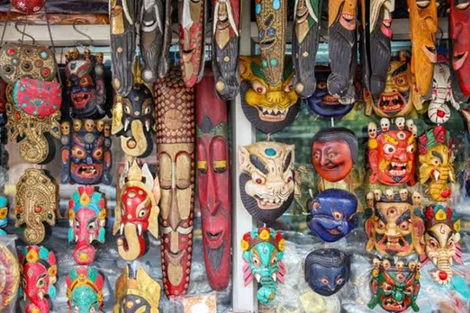 Your go-to shopping guide to the Janpath market in Delhi!